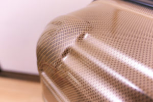 飛行機でスーツケースが2つとも破損！海外旅行保険で直るのに37日間｜りとまろリーガルウェディング生活りとまろリーガルウェディング生活